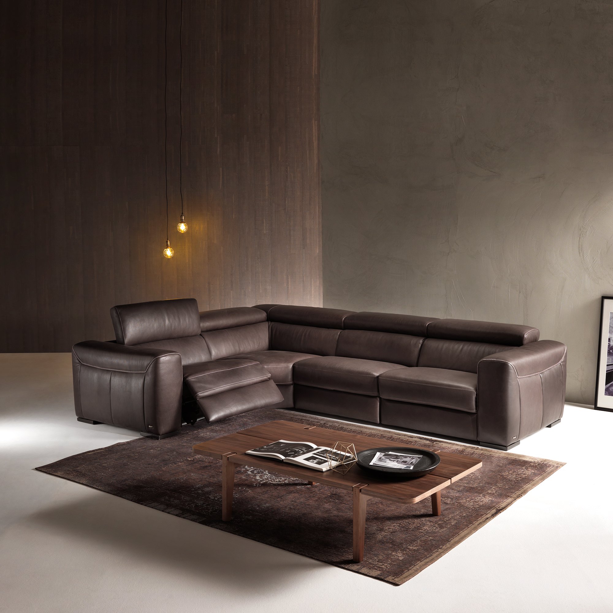 Natuzzi Editions Forza Electric Recliner Corner Sofa | Cookes Furniture
