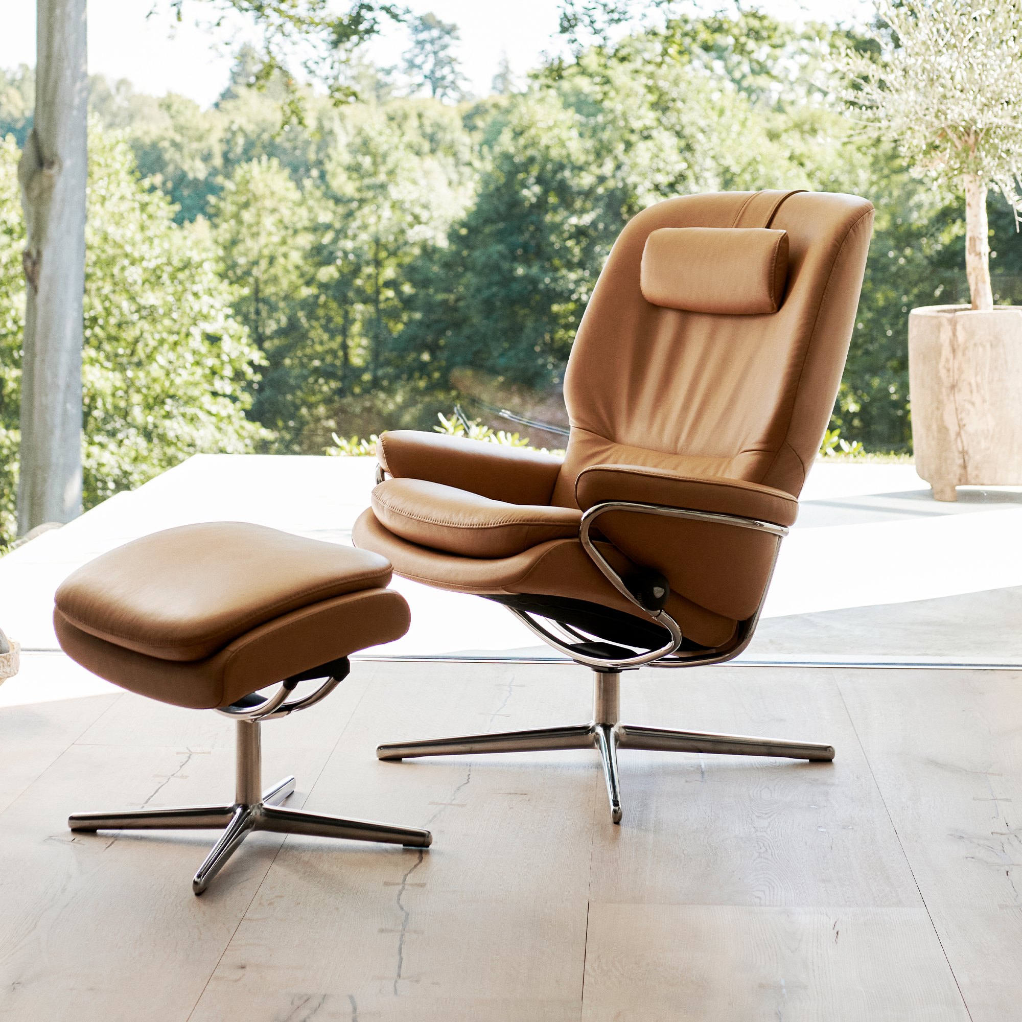 Stressless Rome Chair & Footstool Cross Base | Cookes Furniture