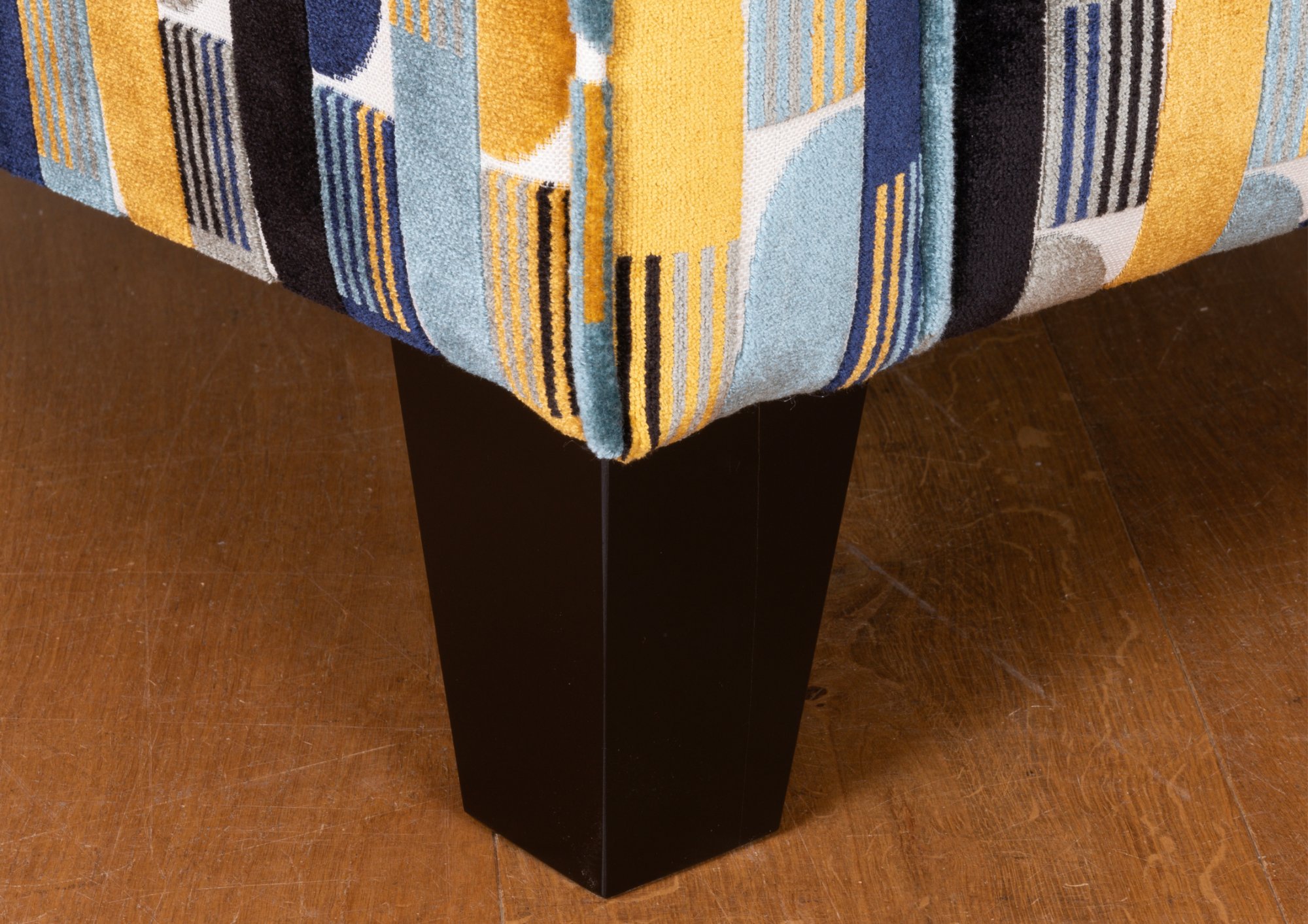 Elijah Accent Gallery Chair | Cookes Furniture