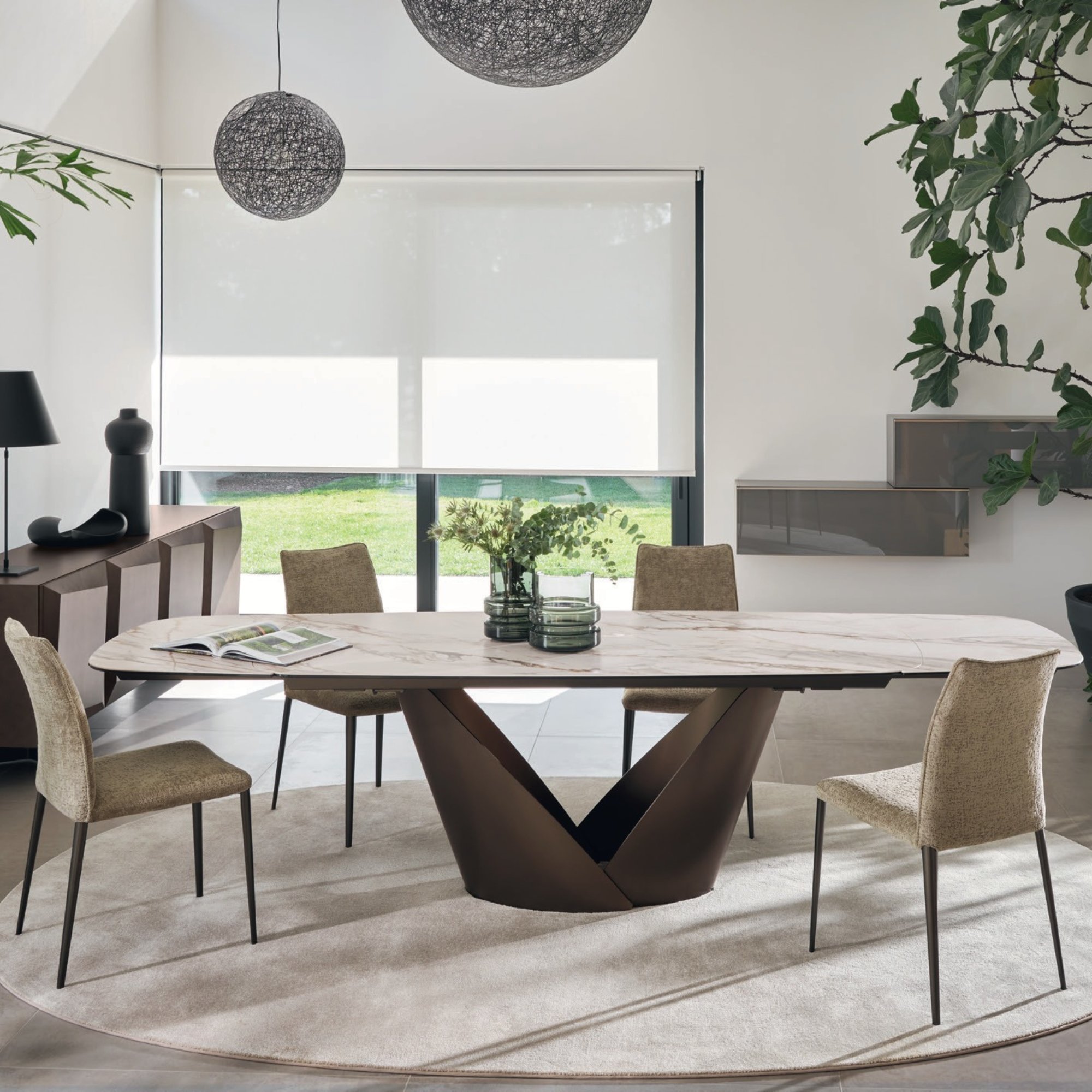 Calligaris Calla - Sculptural Centrepiece | Cookes Furniture