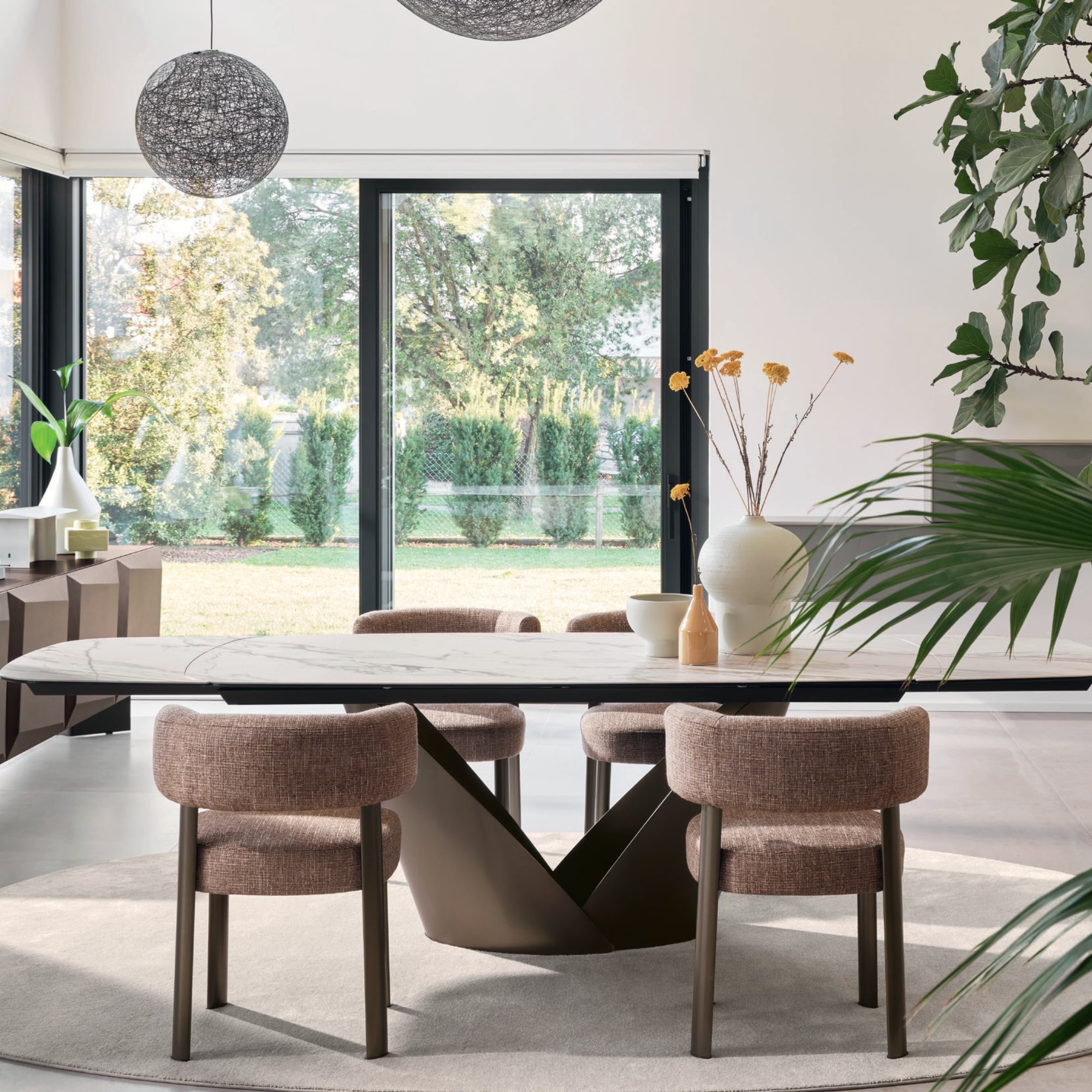 Calligaris Calla - Sculptural Centrepiece | Cookes Furniture
