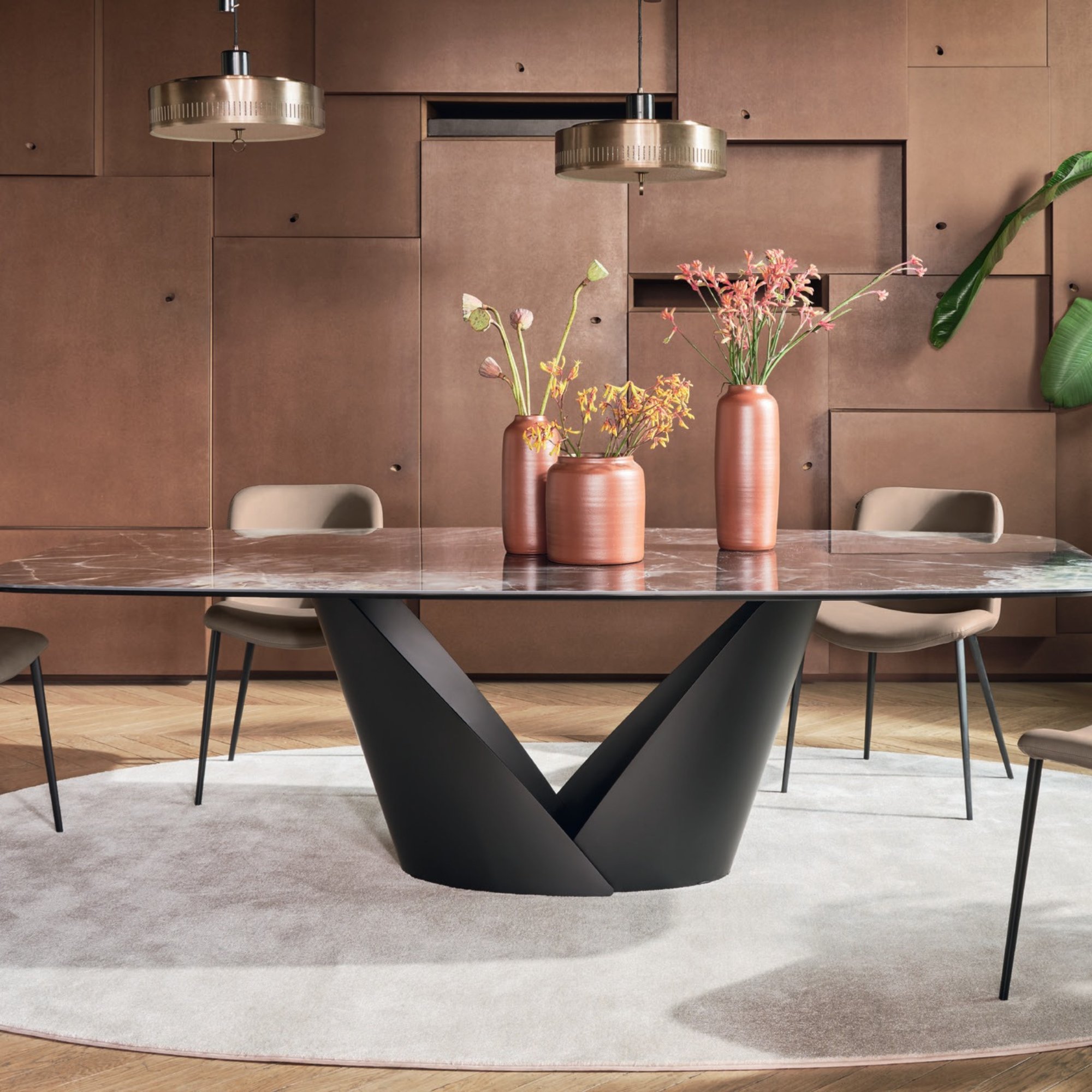Calligaris Calla - Sculptural Centrepiece | Cookes Furniture